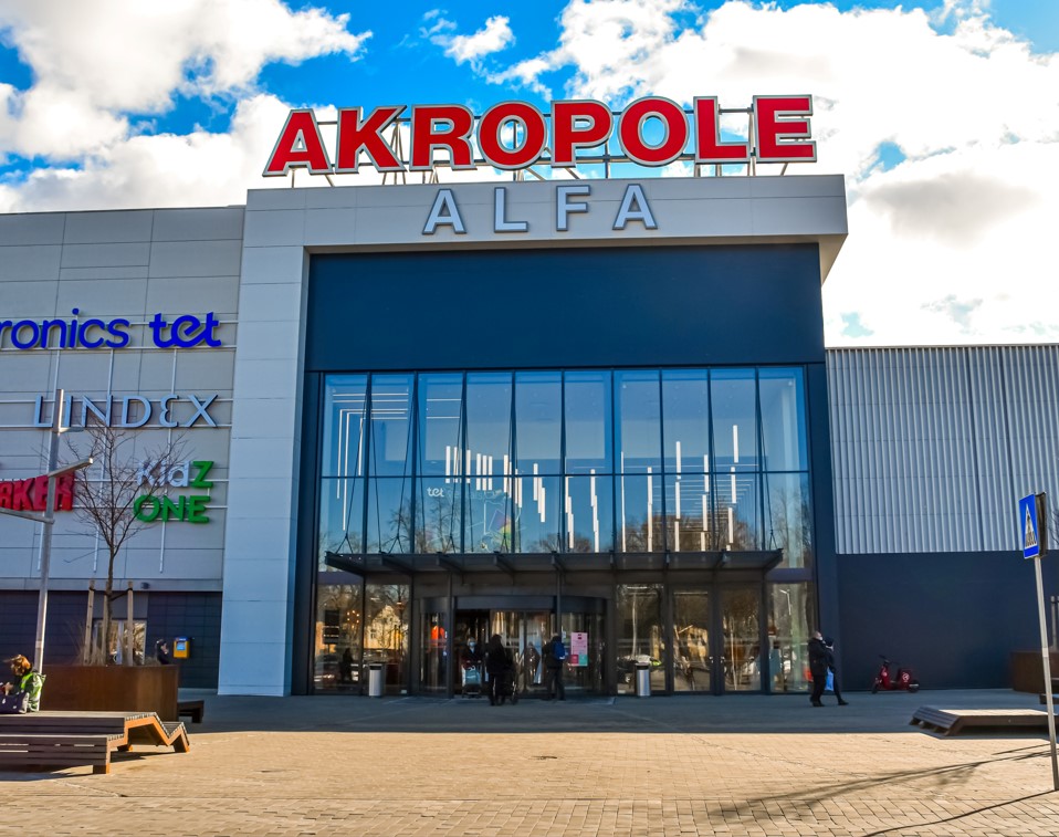 It is the largest multifunctional shopping centre in western Lithuania.