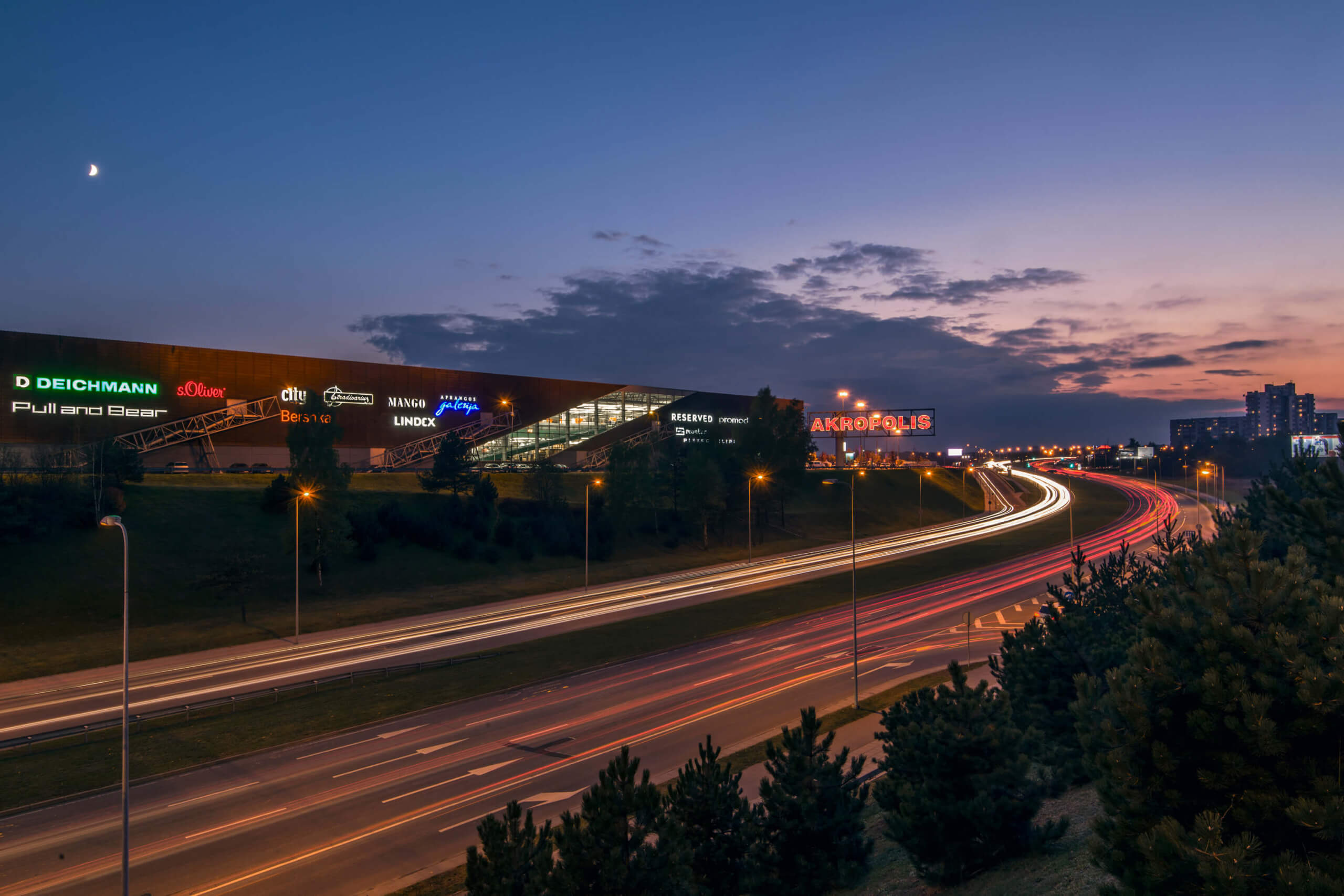 VILNIUS AKROPOLIS is the largest multi-functional shopping centre in ...